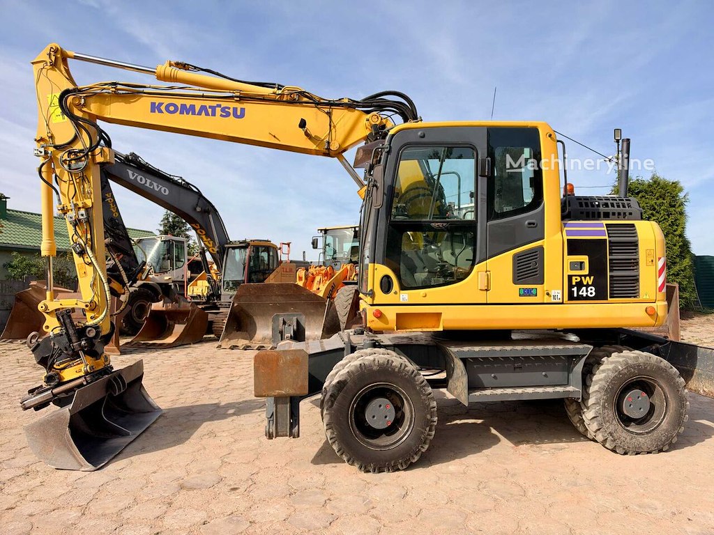 Komatsu PW148-8 2D bager točkaš