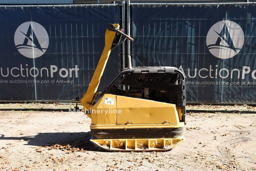 Prodaje se Wacker DPU 100-70 vibro ploču na aukciji
