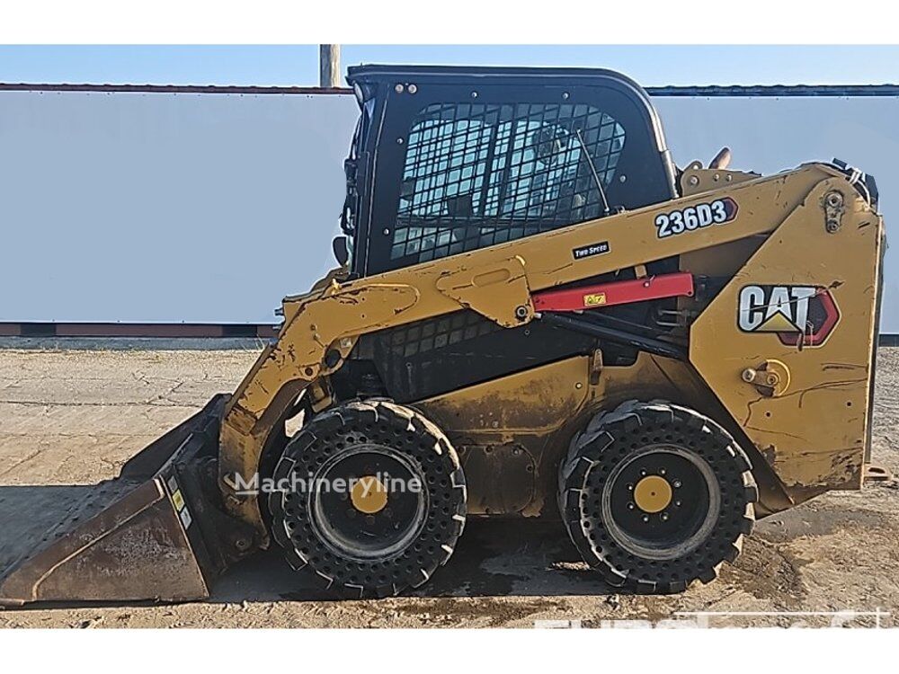 Prodaje se Caterpillar 236D3 mini utovarivač na aukciji