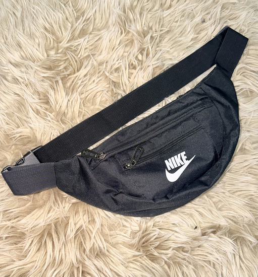 Nike pederusa torba torbuca oko struka