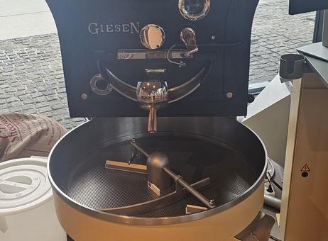 Gisen W6E mašina za prženje kafe – odlično stanje – prženo samo 40 kg