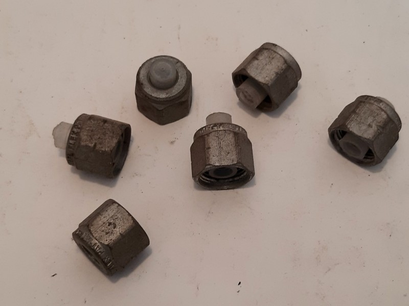 Cepovi matice za pneumatiku M12x1 -6 komada