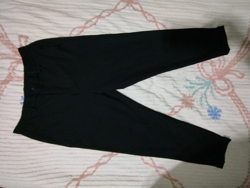 ZARA® UNISEX ZIFT CRNE PANTALONE kao NOVE M-L