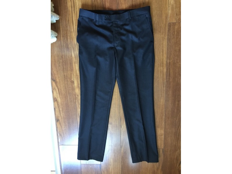 PACO ROMANO elegantne muške pantalone M NOVE
