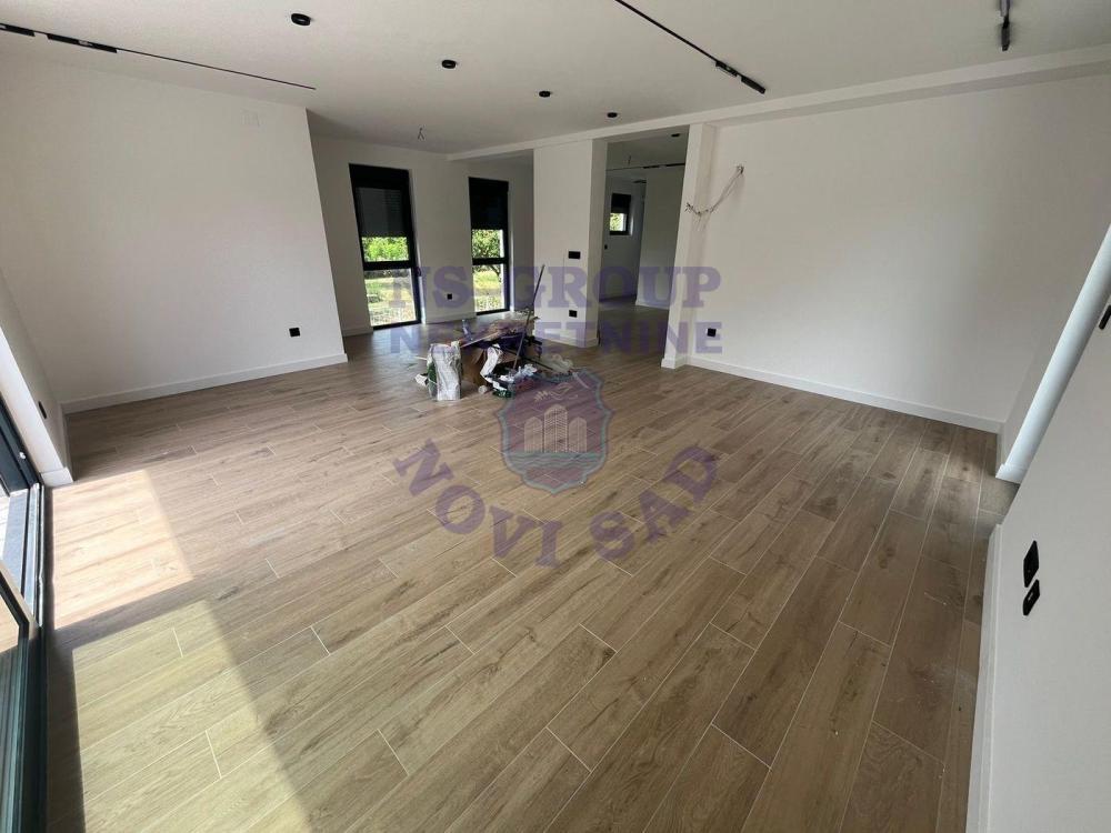 Stan na prodaju, 201m2, 401.700€