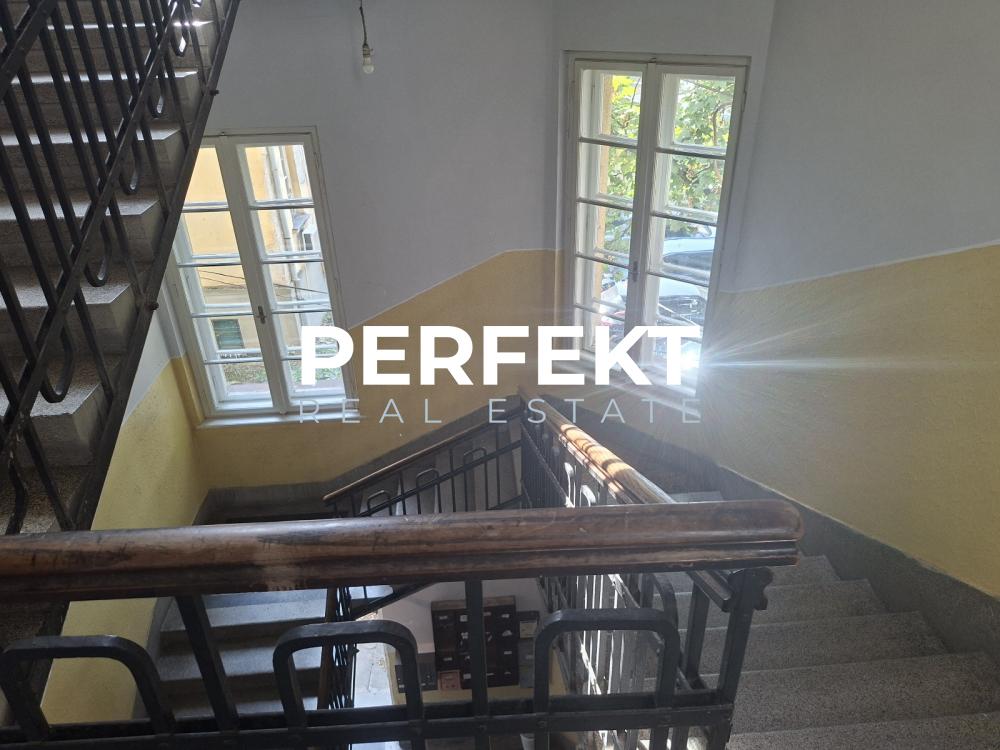 Centar, 119m2, salonski , prvi sprat, gas
220.000 €