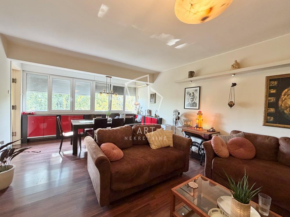Blok 33, izuzetan porodičan stan, 121m2 ID#16654
495.000 €
