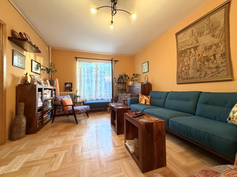 Novi Beograd-Bežanijska Kosa-3.5-Renoviran-Uknjižen ID#3358
310.000 €