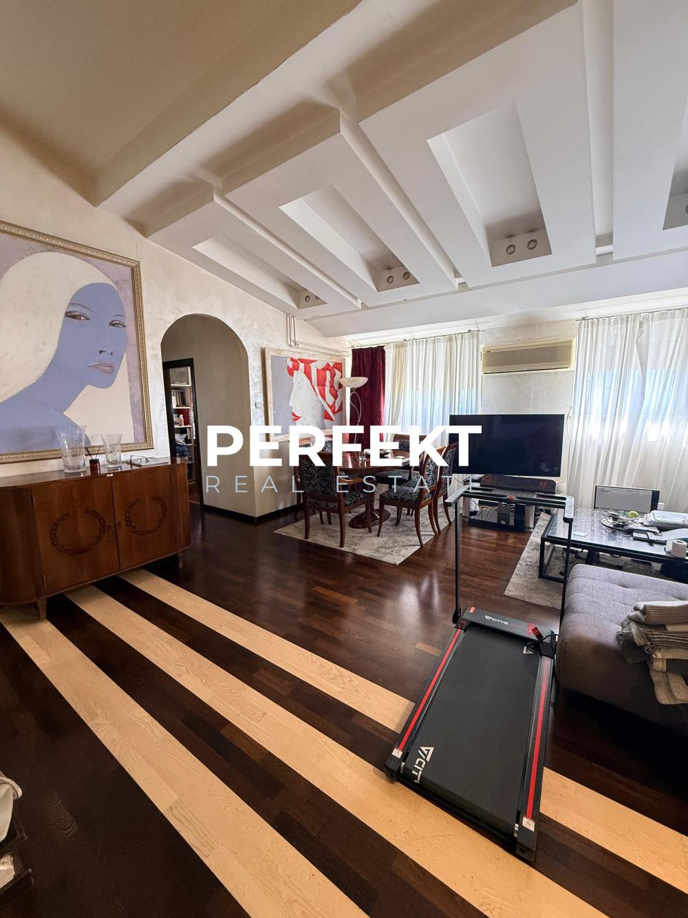 Prelep stan u Skojevskom!
300.000 €