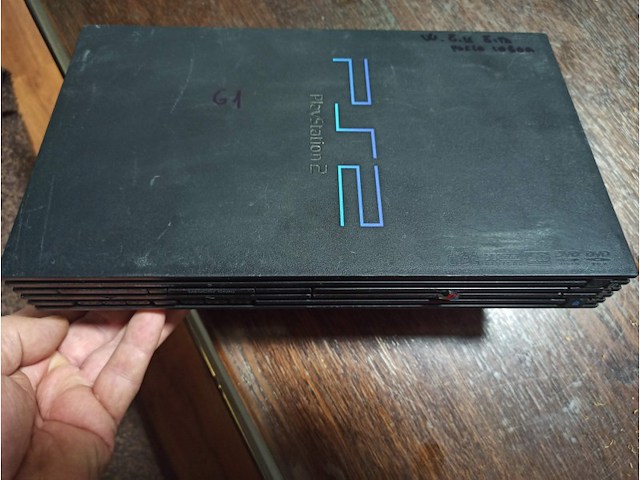 playstation 2 ispravna ko sa slika i u opisu predmeta
