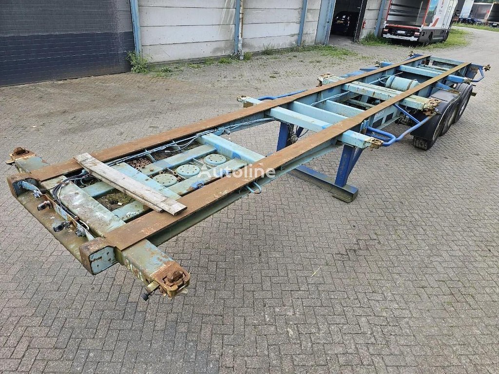 Fruehauf Steel Fruehauf Container Chassis - 3 Axles - Drum Brakes - Leaf poluprikolica za prevoz kontejnera