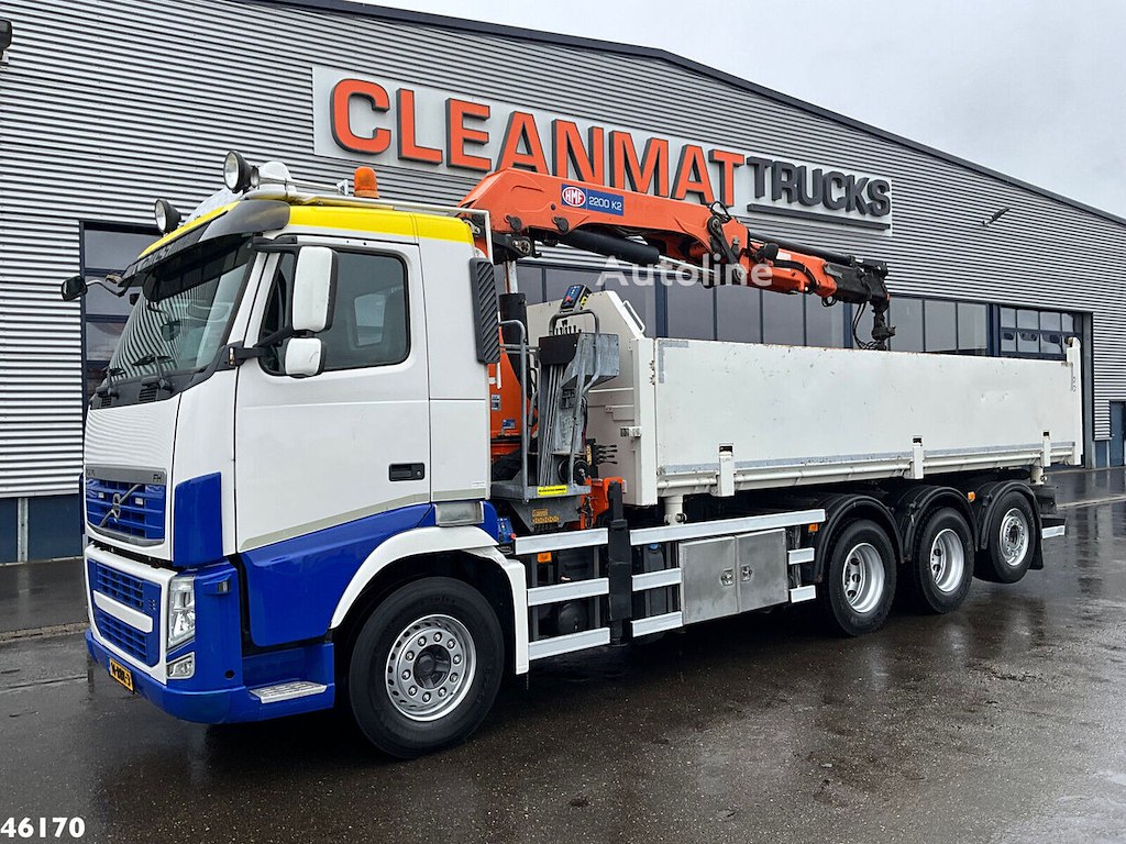 Volvo FH 420 8x4 HMF 22 Tonmeter laadkraan kamion s ravnom platformom