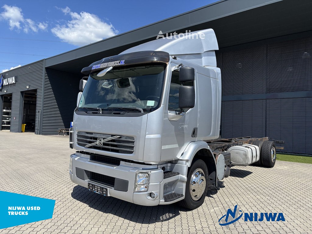 Volvo FE 320 4x2 Goede banden achter + Trekhaak kamion šasija