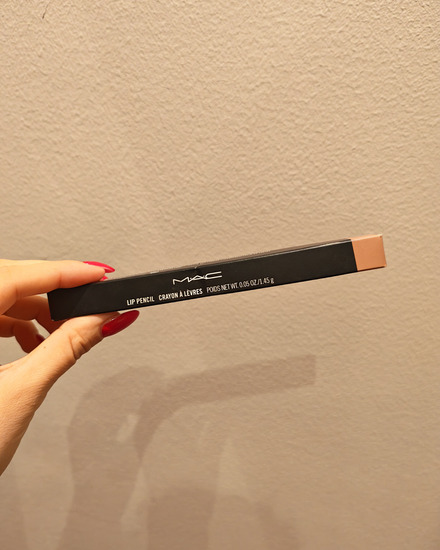 MAC boldly bare olovka za usne