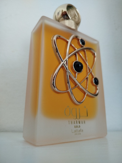 Tharwah Gold Lattafa (insp. YSL Libre Intense)