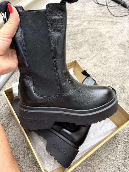 Tommy Hilfiger kao nove