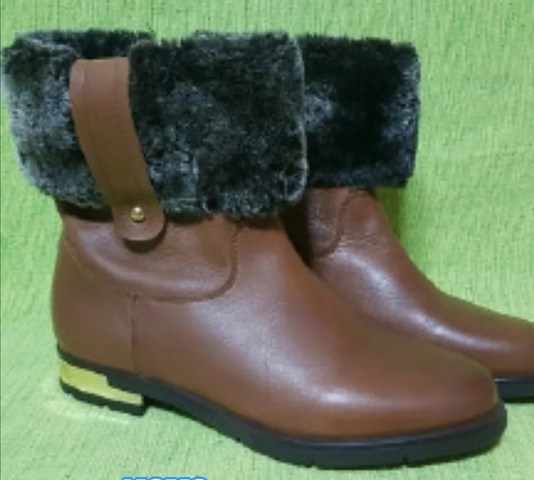 Nove kozne cizmice 38/24