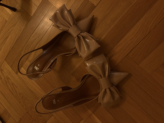 Zara stikle