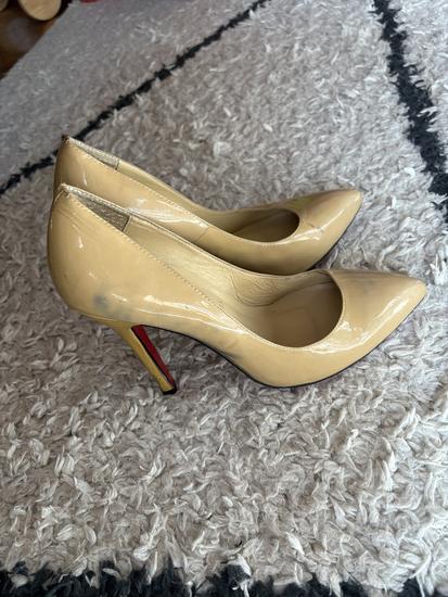 Louboutin cipele