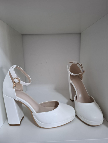 Nove stikle