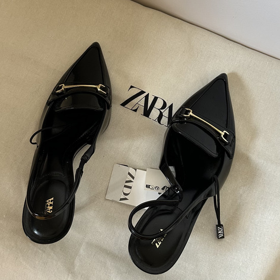 Zara salonke / nove sa etiketom
