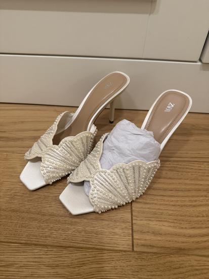 Zara stikle, nove