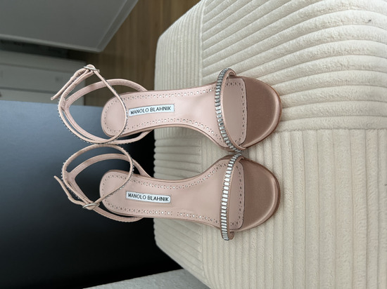 Nove Manolo Blahnik Sandale