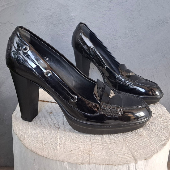 Tod`s kozne lakovane cipele 38 (37,5)