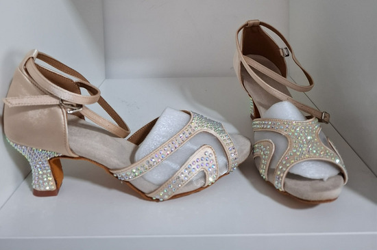 Nove stikle