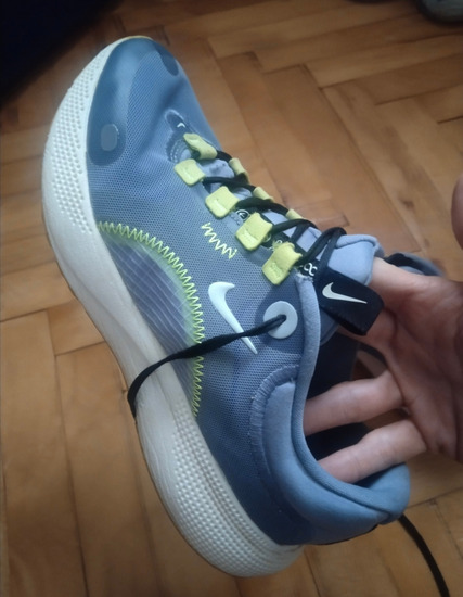 Nike escape run