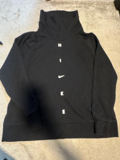Nike duks