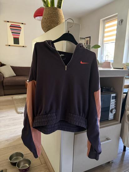 Nike duks