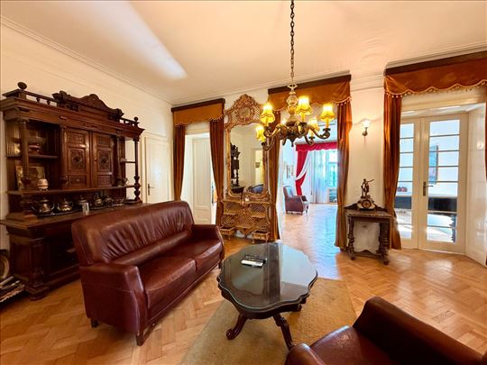 Dečanska| 125 m²|istorijski salonac|ekskluzivno