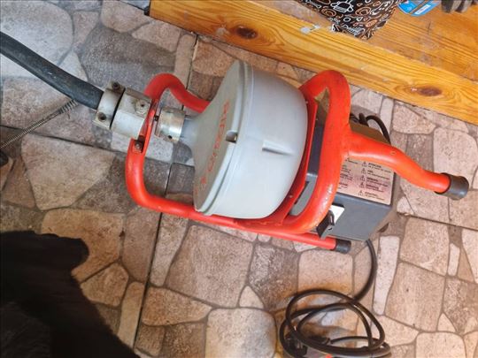 Mašinsko odgušenje kanalizacije lavabo kabine