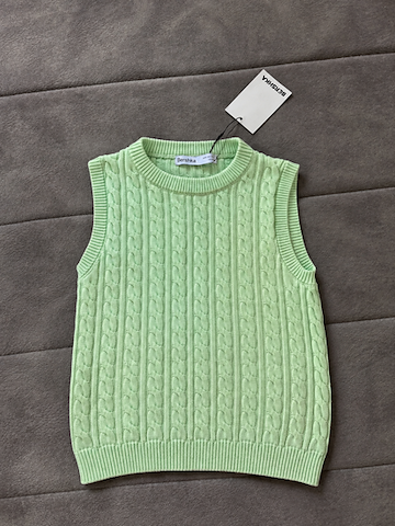 Bershka nov prsluk XS vel