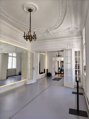 Premium salonski studio na Trgu Republike