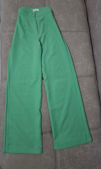 3 para pantalone za 2000 rsd