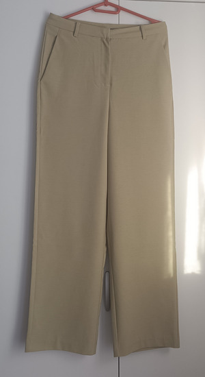 Lumina pantalone