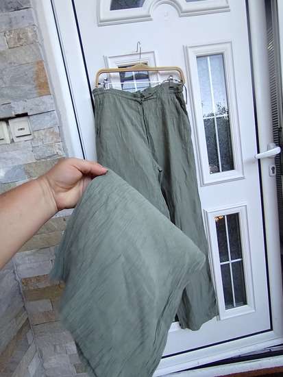 ZARA pantalone širih nogavica M