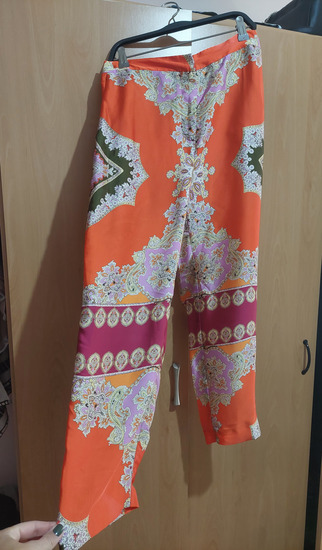 Zara satenske pantalone