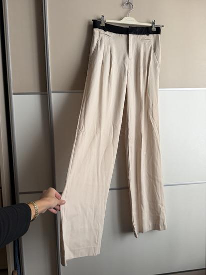 Zara bele pantalone