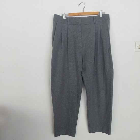 COS Italy,balon zimske pantalone XL