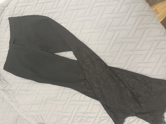 Prelepe pantalone sa čipkom