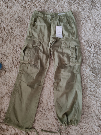 ZARA maslinasto zelene pantalone, odg S