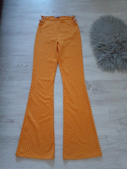 y2k Bershka zvonarice