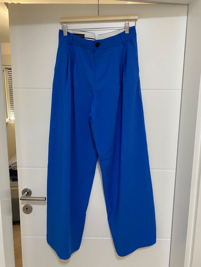 NOVO ZARA pantalone plave