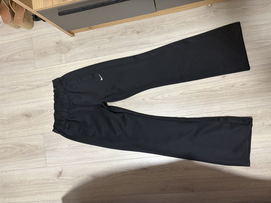 nike trenerka zenska