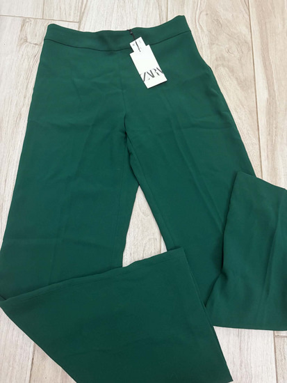 ZARA NOVE PANTALONE