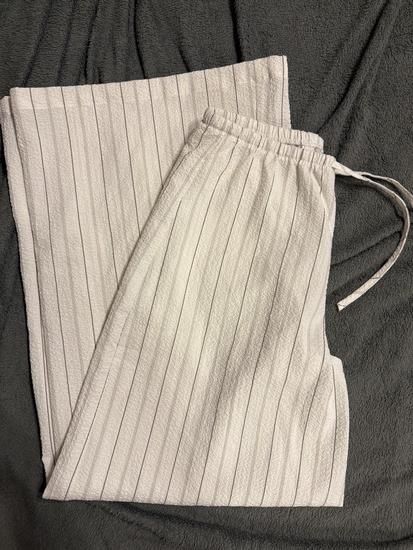 Stradivarius pantalone sirokih nogavica