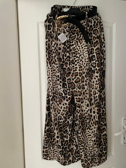 Zara leopard lepršave pantalone sa pojasom S/M